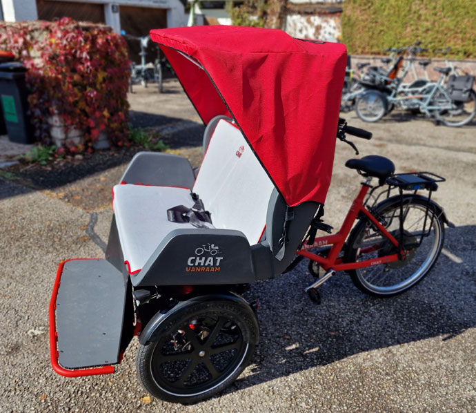 Lagernde Elektro-Dreiräder, Tandems und Spezialfahrräder